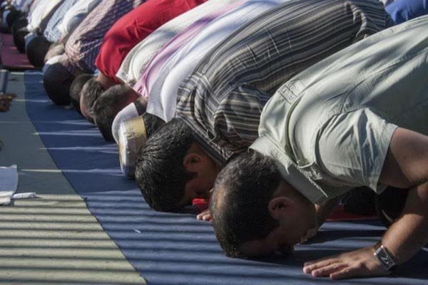 Setelah Melihat Shalat, Atheis Korea Ini Masuk Islam Setelah Melihat Shalat, Atheis Korea Ini Masuk Islam