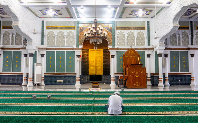 Muslim Harus Tahu 10 Keutamaan Shalat 5 Waktu - Islampos Muslim Harus Tahu 10 Keutamaan Shalat 5 Waktu - Islampos